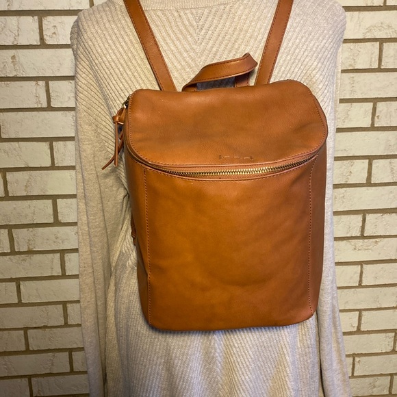 Universal Thread | Bags | Universal Thread Pursebackpack Carmel Color ...